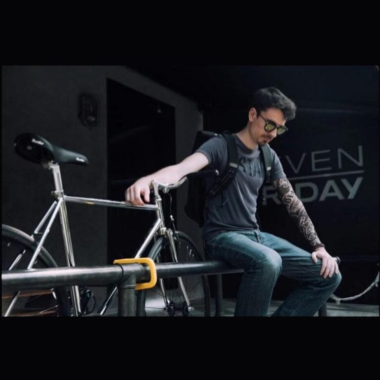 U-formos spyna paspirtukams - noPedals.lt